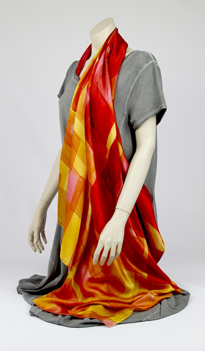 Silk & wool / silk fabrics. Inspiration, ideas and examples.